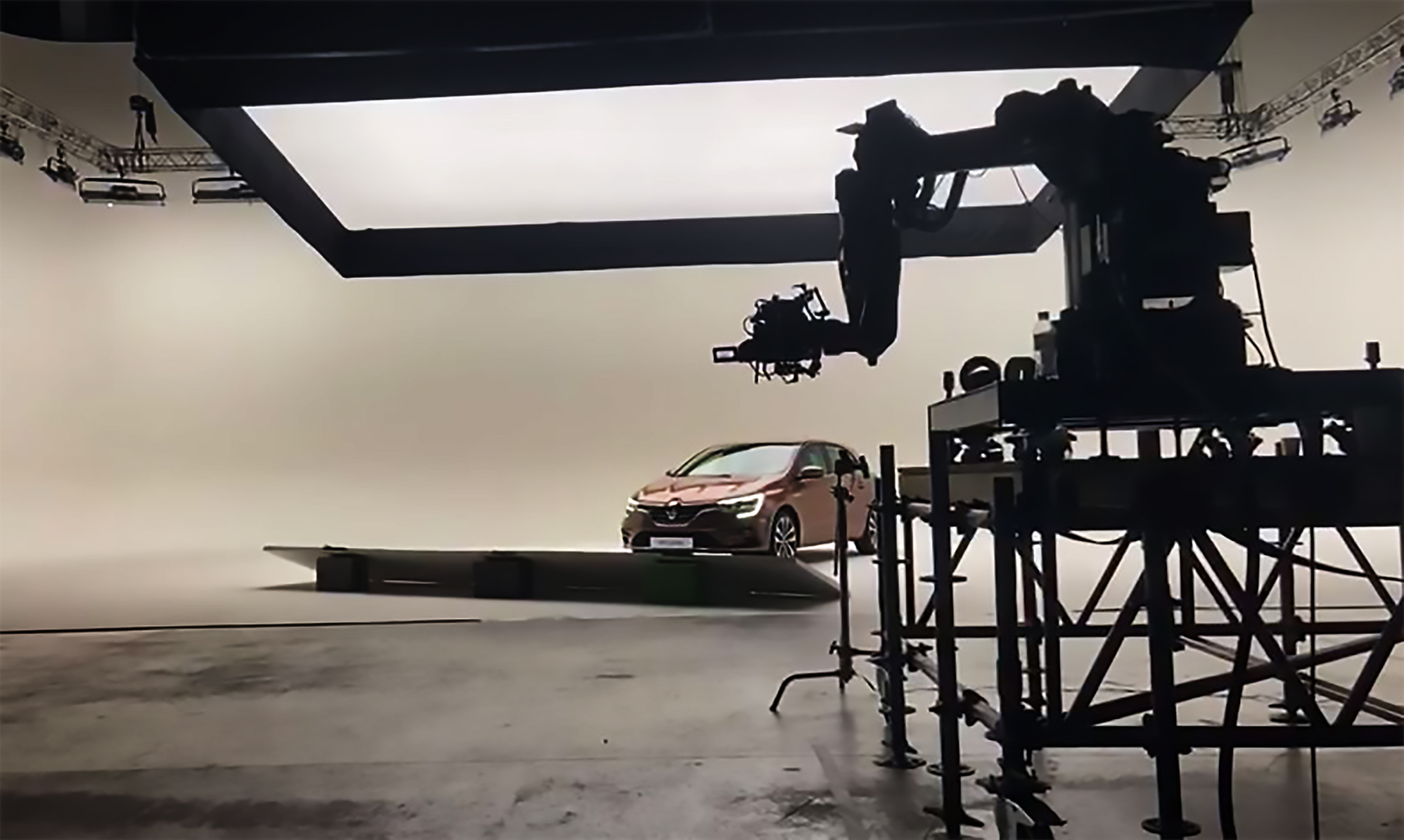 Use Case : Spline for Renault Mégane - SPLINE | Visual Engineering